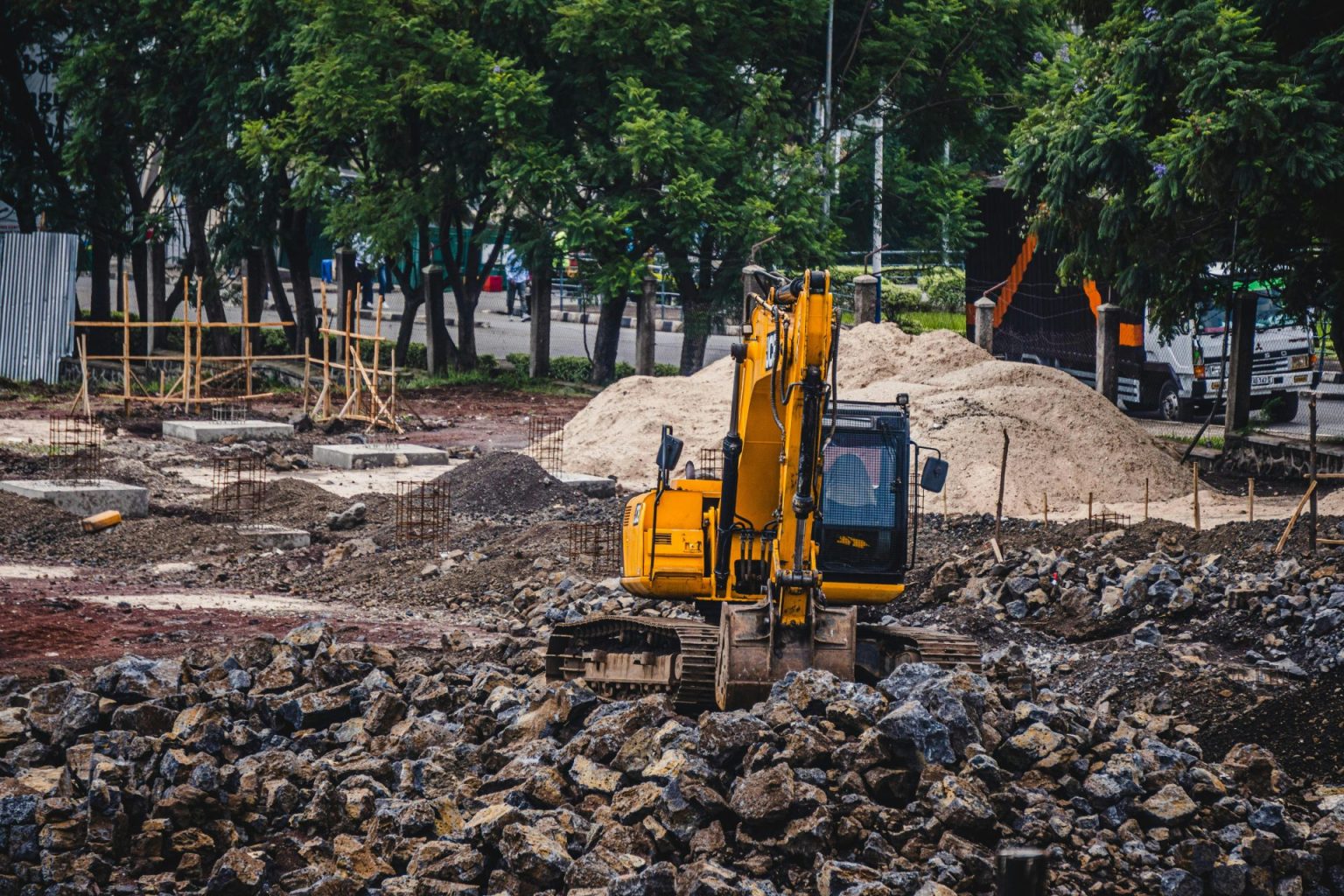 Mini Digger Sizes UK: A Practical Guide for Your Project - UK ...